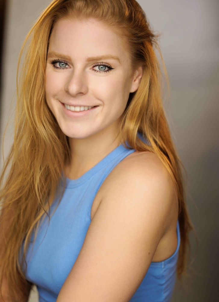 Josephine Feit er sopran, skuespiller og danser i musicals, og film